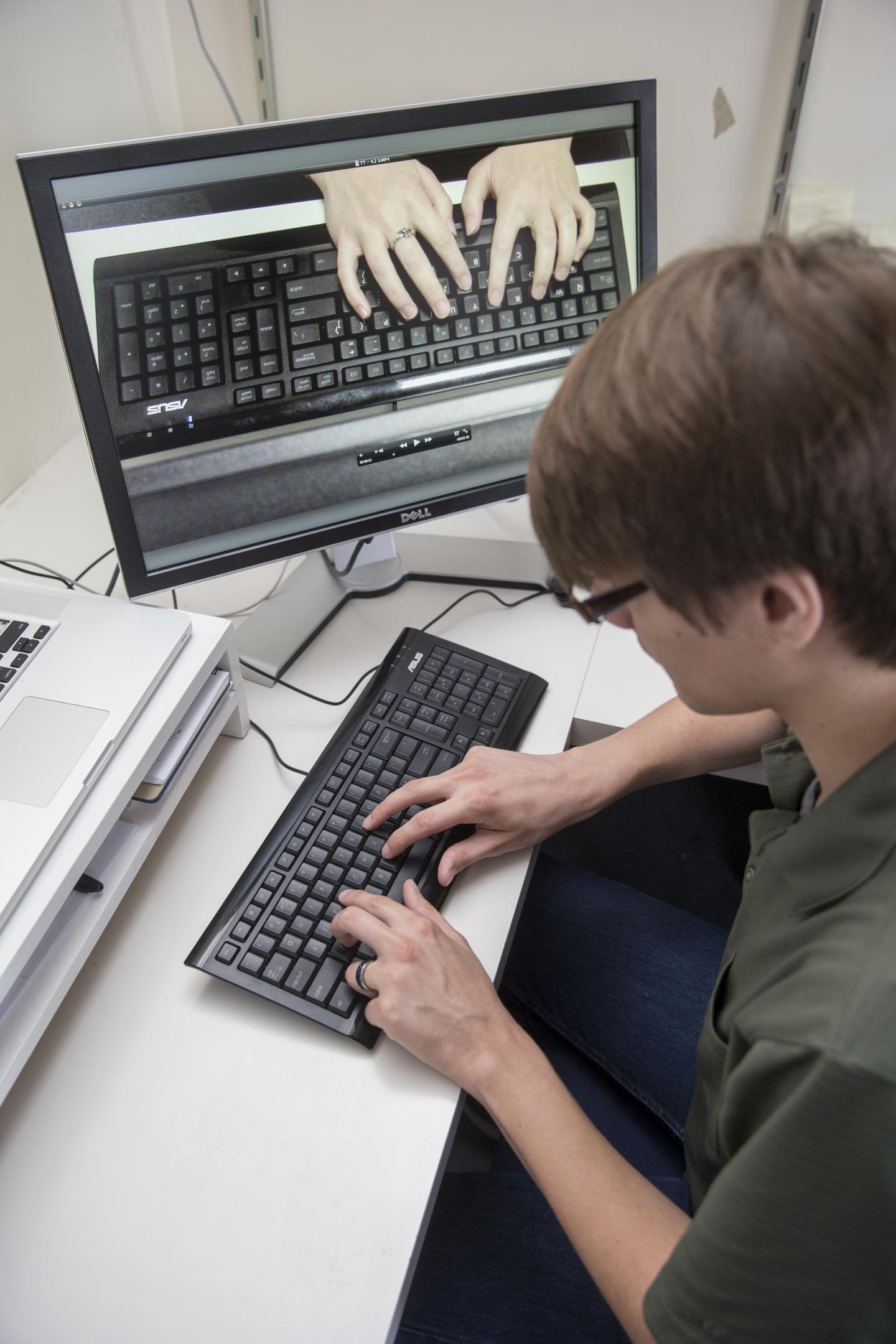 Today's self-taught typists almost as fast as | EurekAlert!