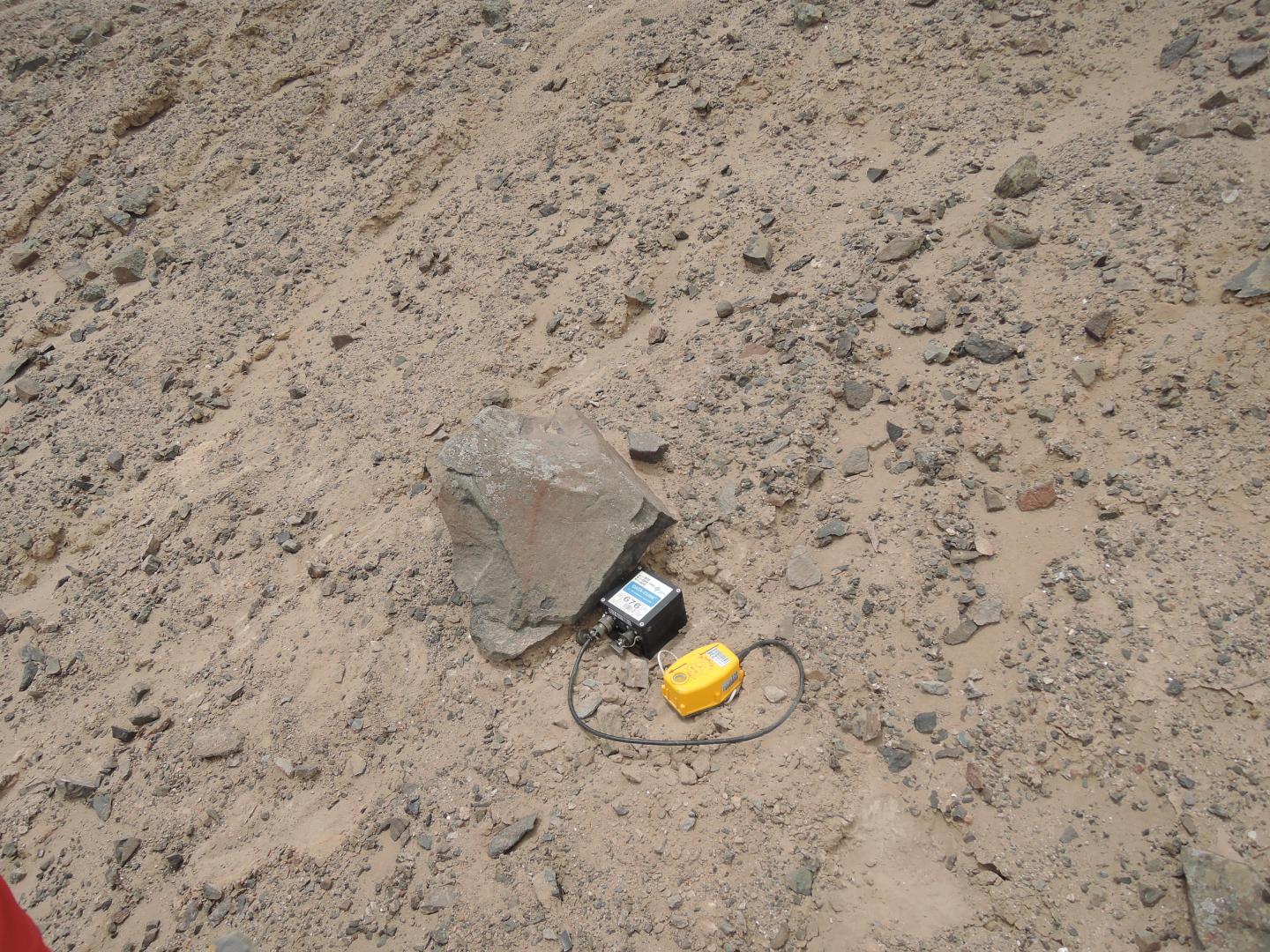 Geophone with Data Recorder [IMAGE] | EurekAlert! Science News Releases