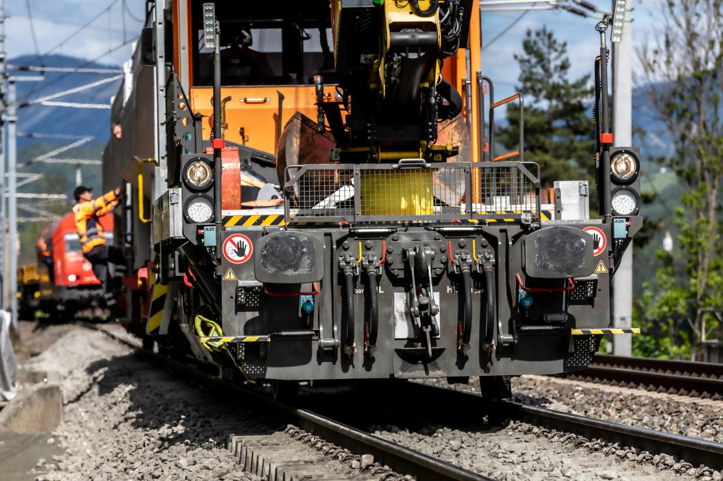 track-laying machine [IMAGE] | EurekAlert! Science News Releases