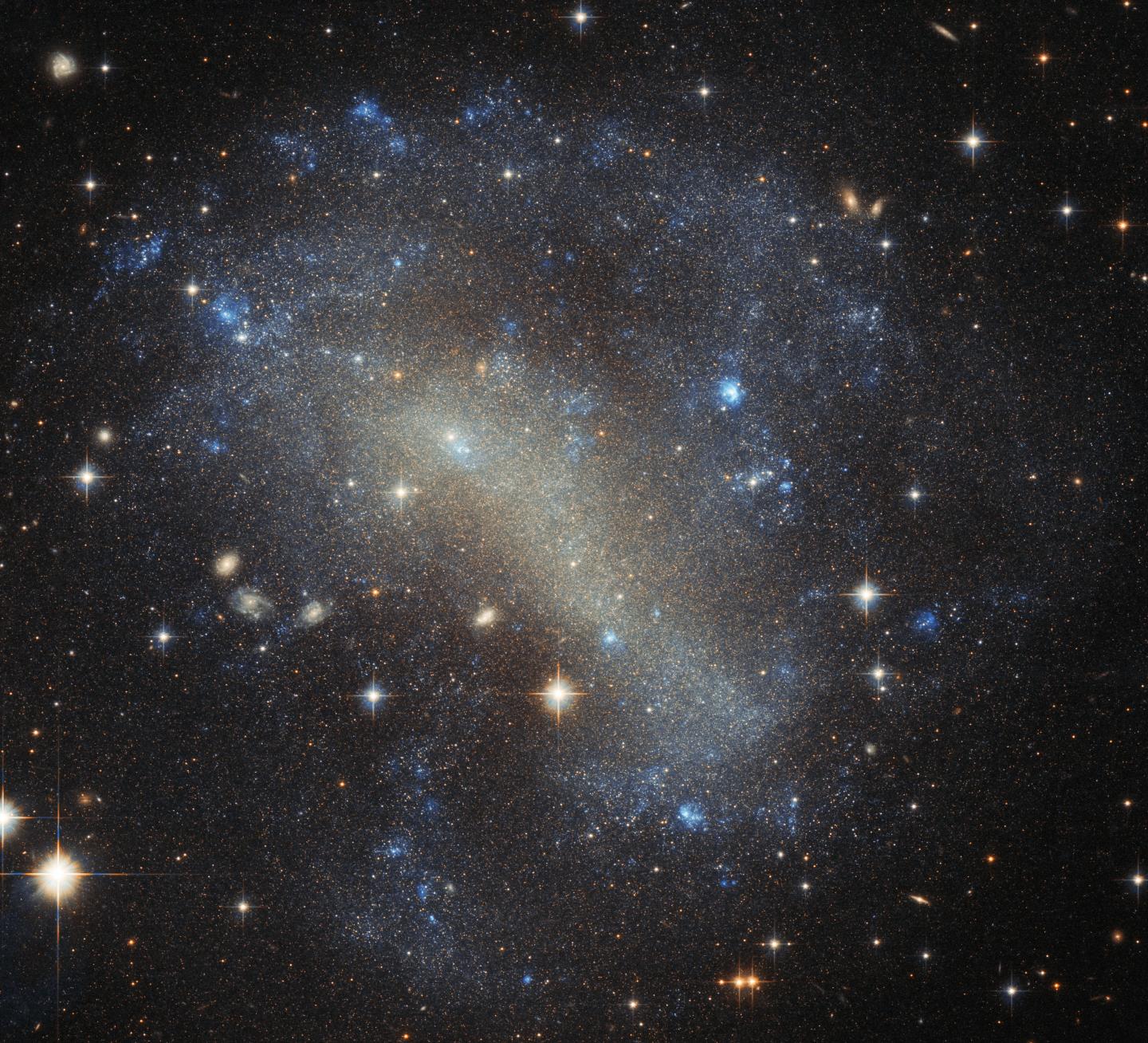 Hubble's Frenzy of Stars | EurekAlert!
