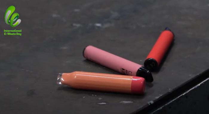 Vapes in a collection center i [IMAGE] | EurekAlert! Science News Releases