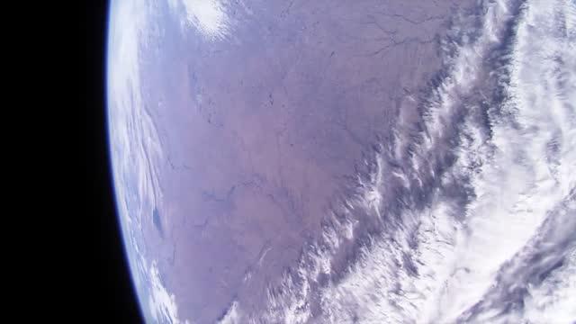 NASA spacecraft finds new type of magnetic ex | EurekAlert!