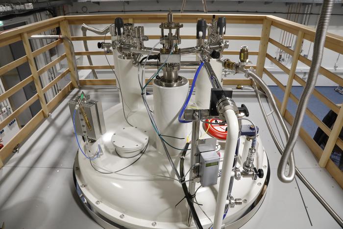 One of the world's largest NMR [IMAGE] | EurekAlert! Science News Releases