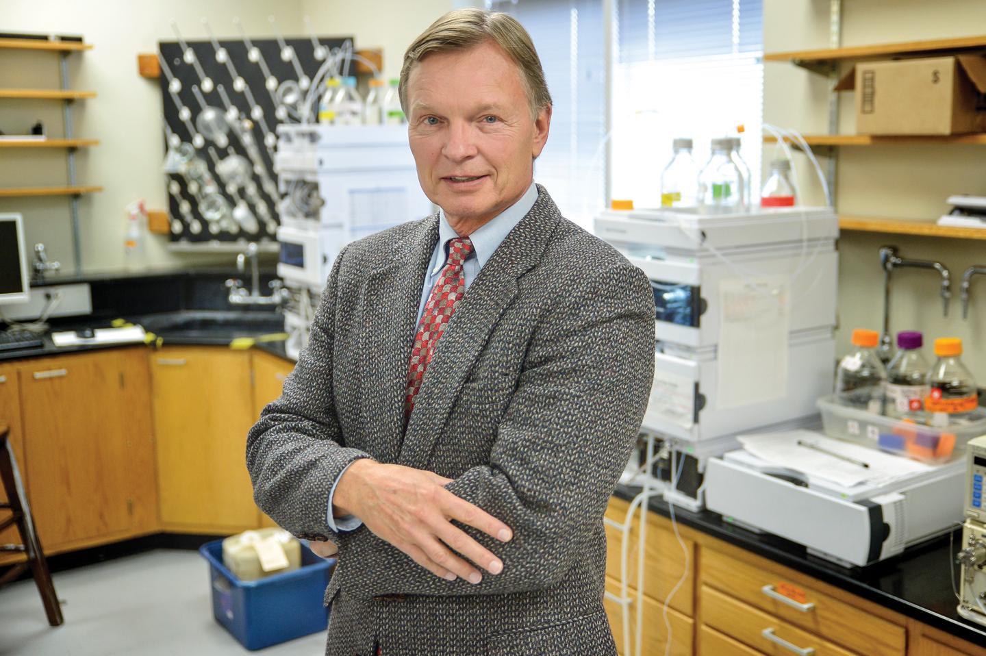 UTA's Armstrong, Dasgupta named to 2017 Power | EurekAlert!