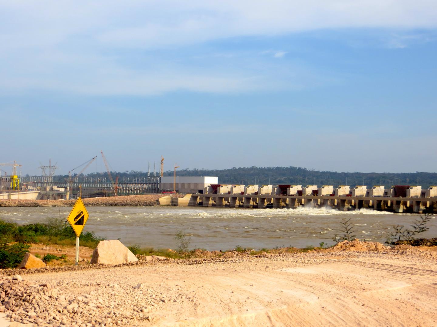 Dams Disrupt Water Flow of the Brazilian Amaz | EurekAlert!