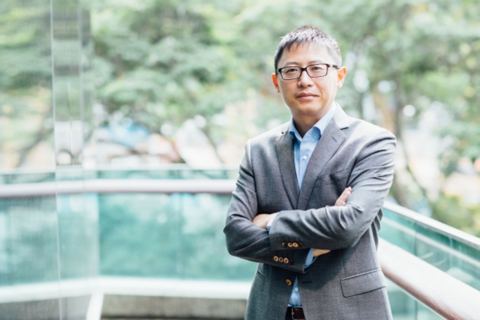 SMU Associate Professor Yue He [IMAGE] | EurekAlert! Science News Releases