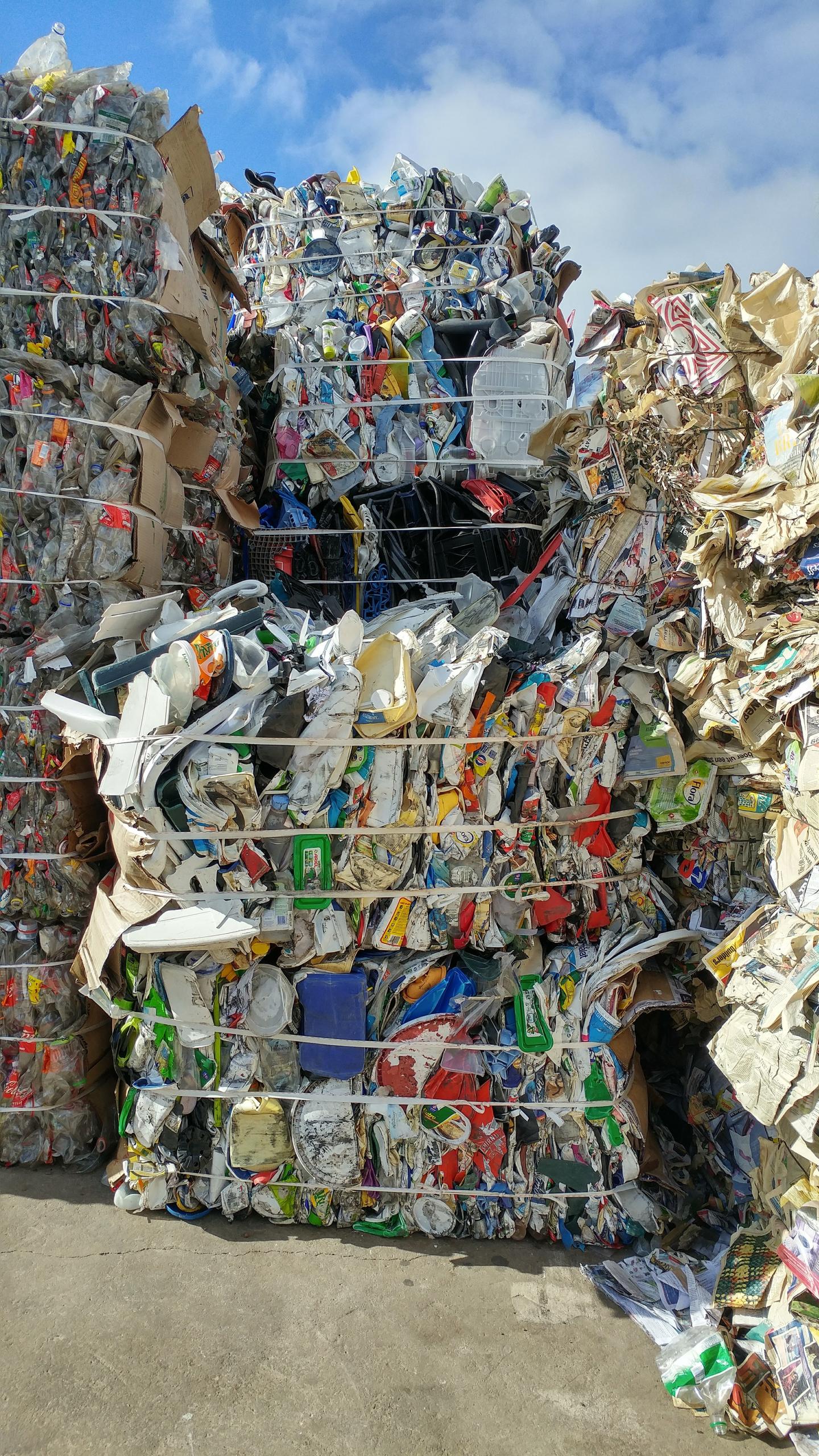 What China's New Plastic Waste Import Ban Mea | EurekAlert!