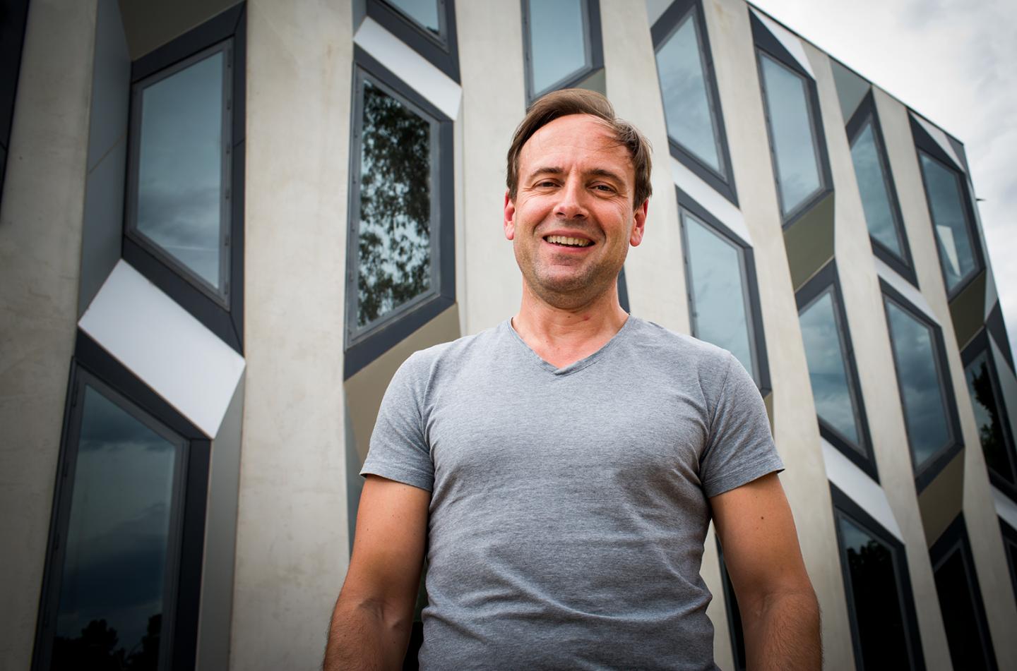 Michael Sherburn, Australian N [IMAGE] | EurekAlert! Science News Releases