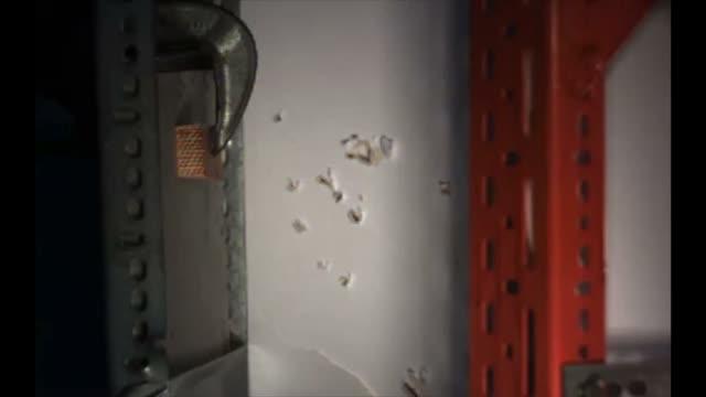Lightweight metal foam blocks blastwave, debr | EurekAlert!