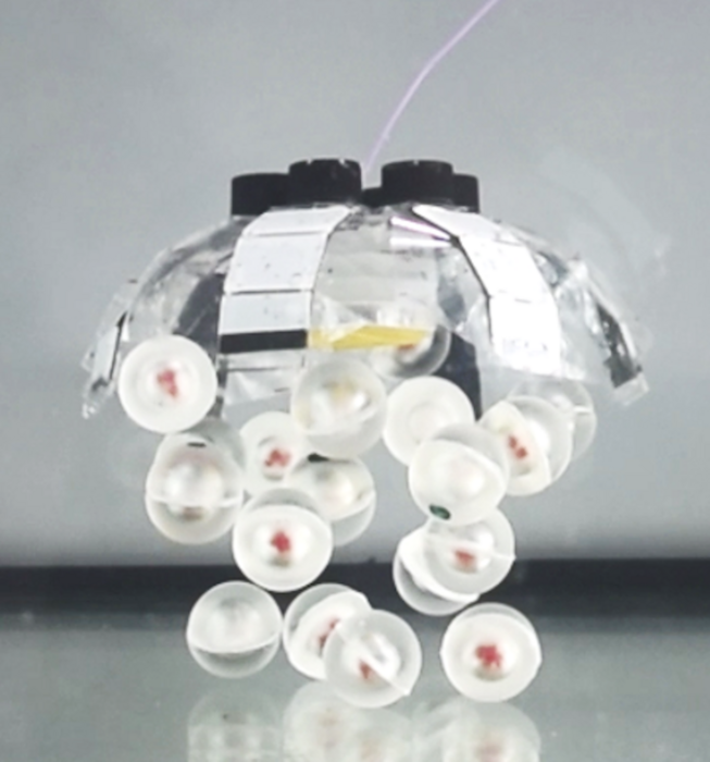 Jellyfish-like robots could one day clean up | EurekAlert!