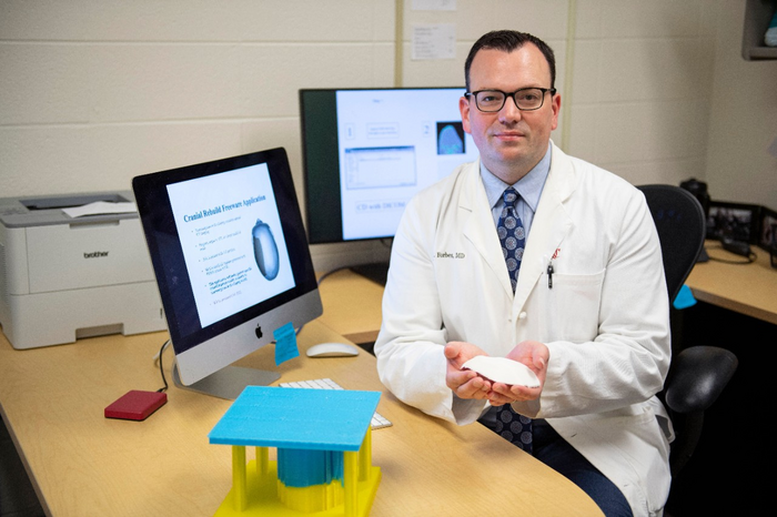 University of Cincinnati's Forbes named a fin | EurekAlert!