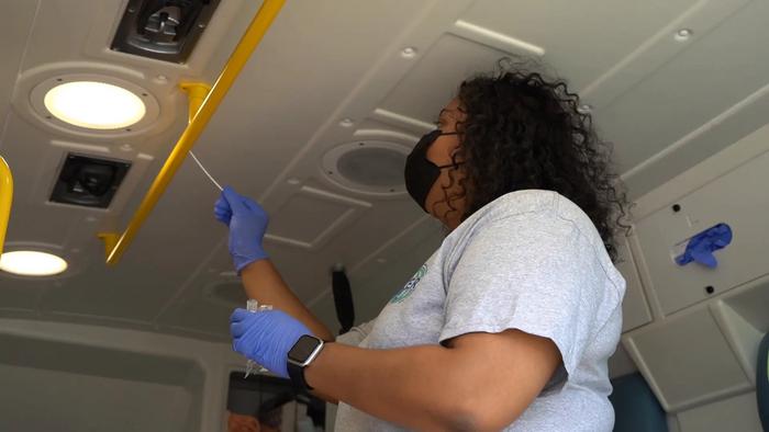 USF students will swab first responder vehicl | EurekAlert!