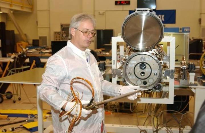 Low Gradient Furnace [IMAGE] | EurekAlert! Science News Releases