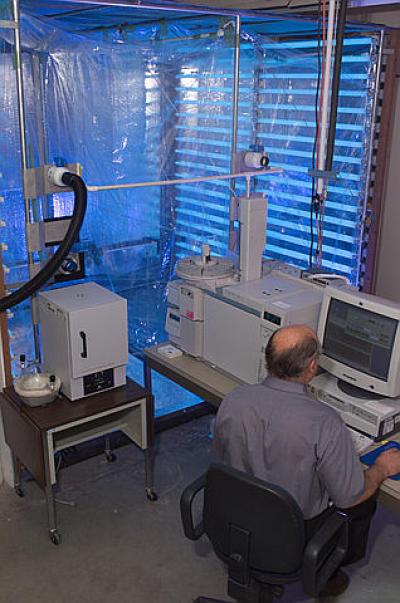 Chemical Test Chamber [IMAGE] | EurekAlert! Science News Releases
