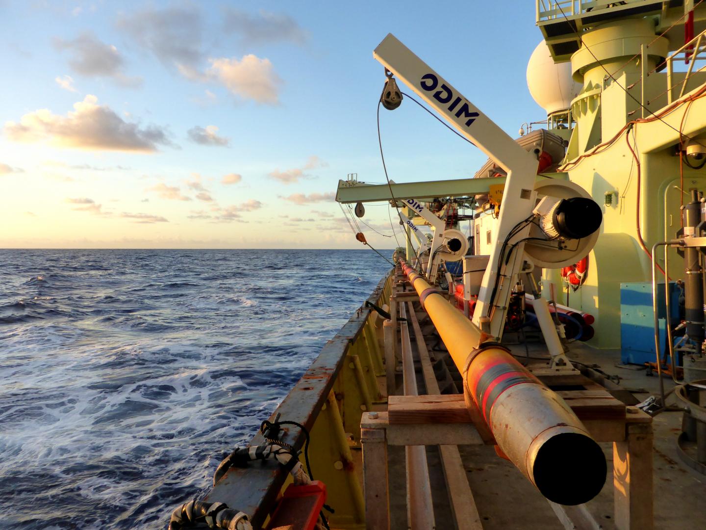 Long-Corer [IMAGE] | EurekAlert! Science News Releases