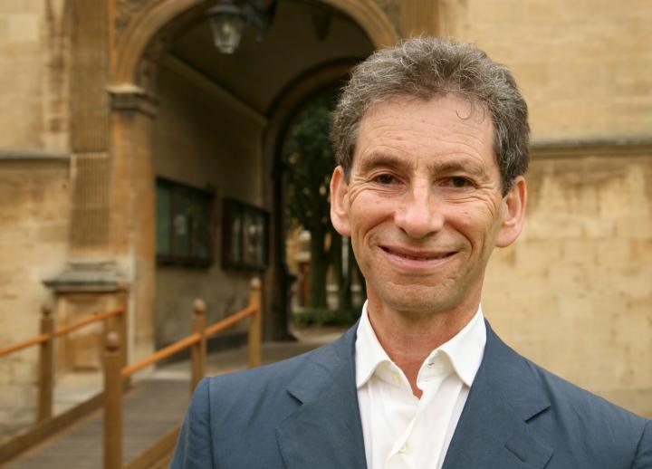 Professor Morris Brown, Queen [IMAGE] | EurekAlert! Science News Releases