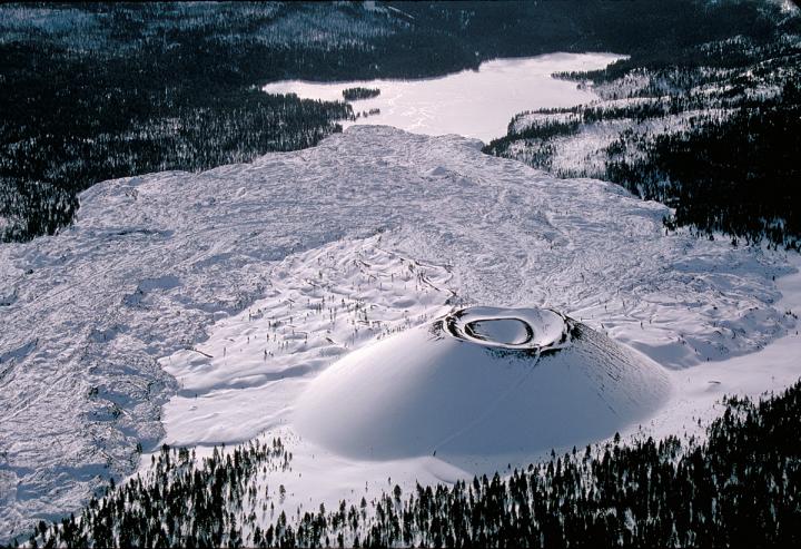 Cinder Cone on Mount Lassen [IMAGE] | EurekAlert! Science News Releases