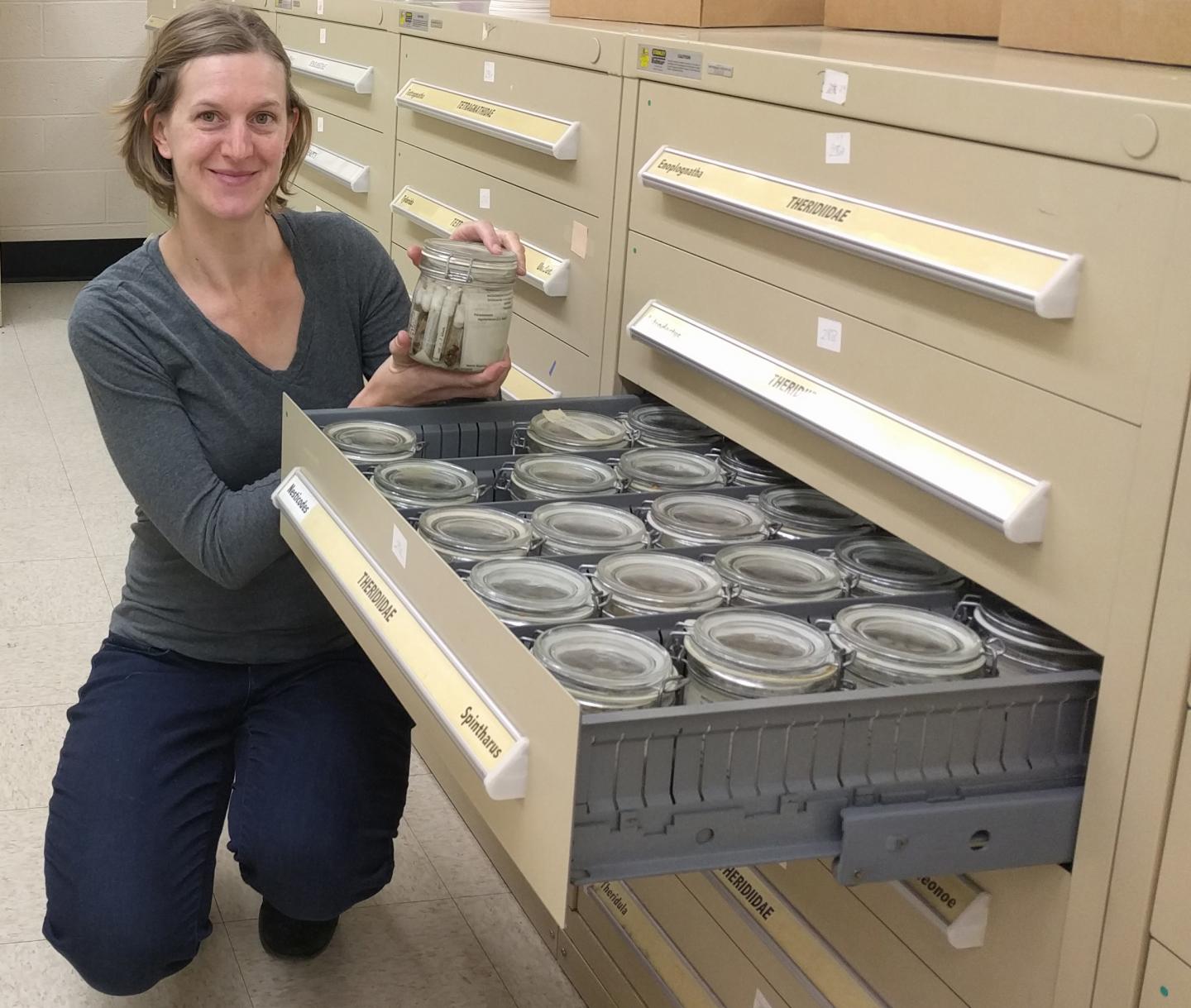 Hannah Wood in Smithsonian Spi [IMAGE] | EurekAlert! Science News Releases