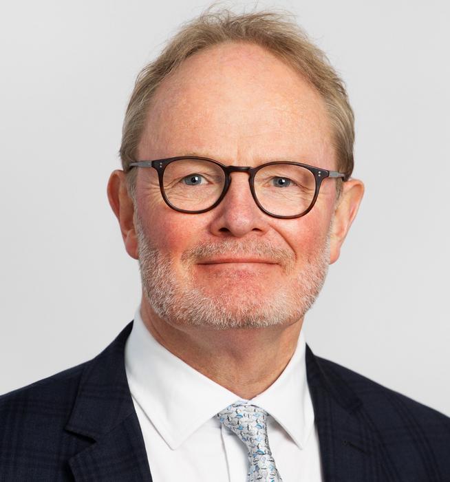 Professor Nick Macklon [IMAGE] | EurekAlert! Science News Releases