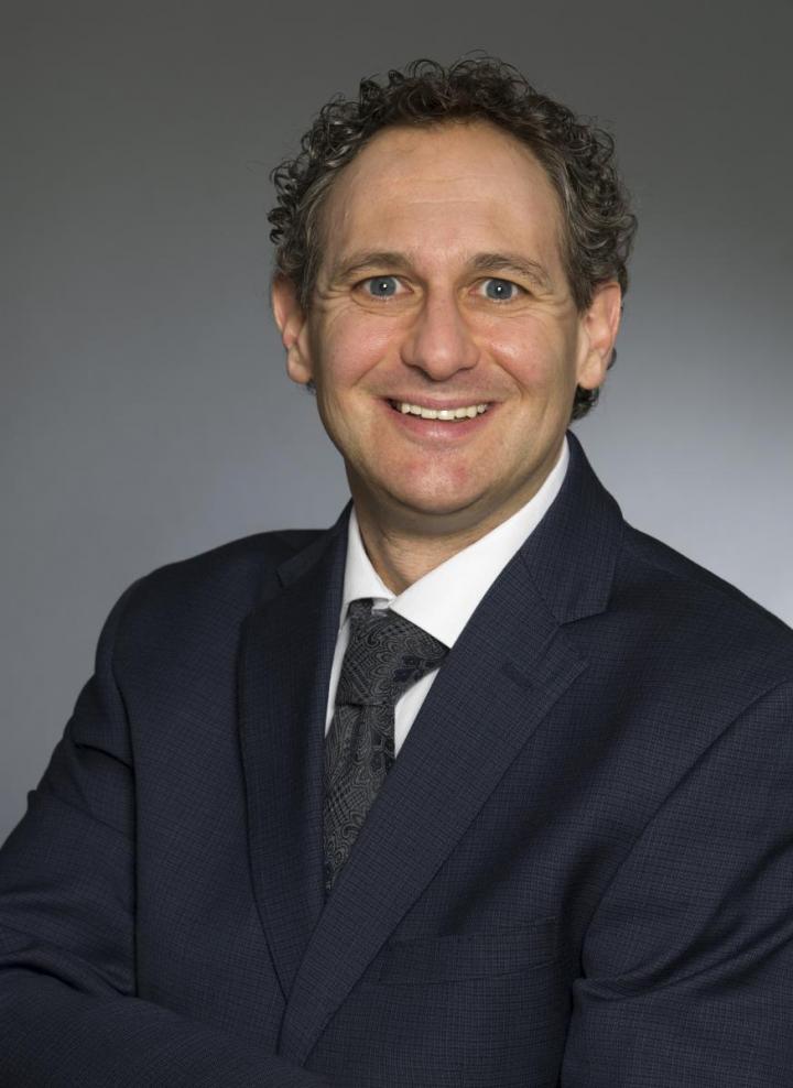 RIT Professor Scott Franklin named American P | EurekAlert!