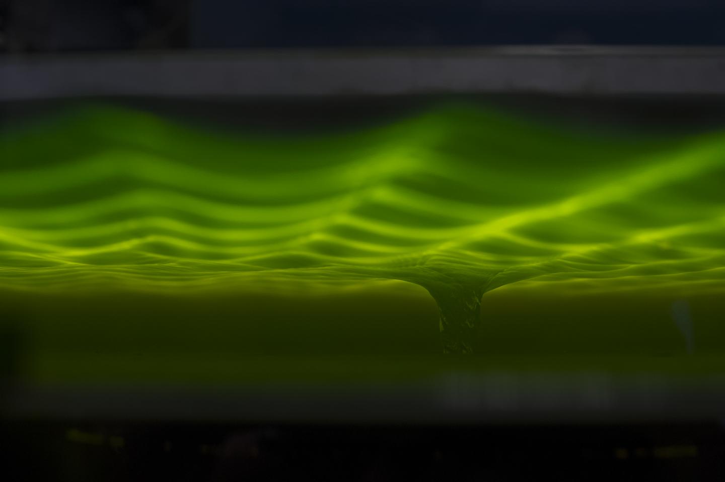 Analogue Black Hole Machine [IMAGE] | EurekAlert! Science News Releases