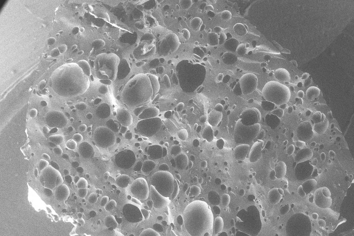 Solid GEMs [IMAGE] | EurekAlert! Science News Releases