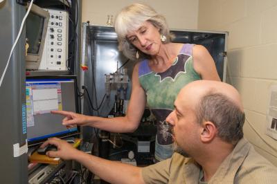 Joseph Oberlander and Leslie H [IMAGE] | EurekAlert! Science News Releases