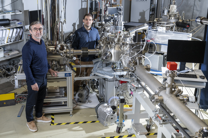 At the beamline [IMAGE] | EurekAlert! Science News Releases