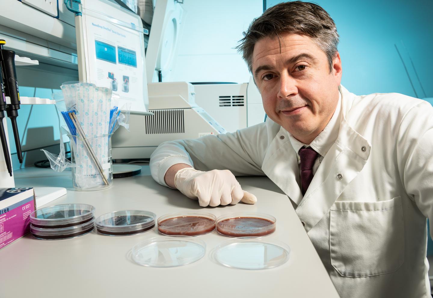 Professor Sam Sheppard, Univer [IMAGE] | EurekAlert! Science News Releases