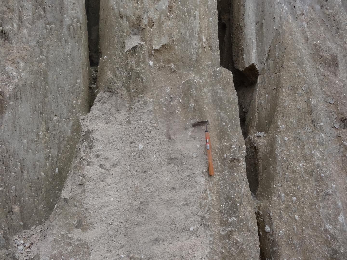 Exposure of explosive ash depo [IMAGE] | EurekAlert! Science News Releases