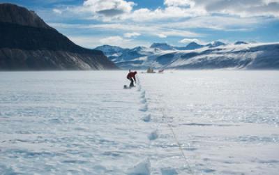 Field Glaciologist on the Tayl [IMAGE] | EurekAlert! Science News Releases