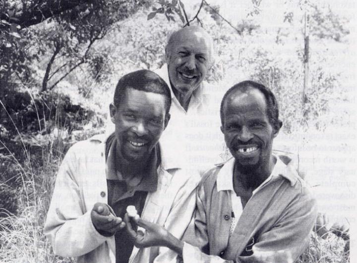 Professor Ron Clarke and assis [IMAGE] | EurekAlert! Science News Releases