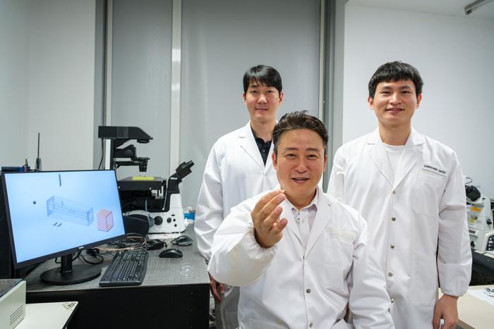 NTU Prof Cho Nam Joon, holding [IMAGE] | EurekAlert! Science News Releases