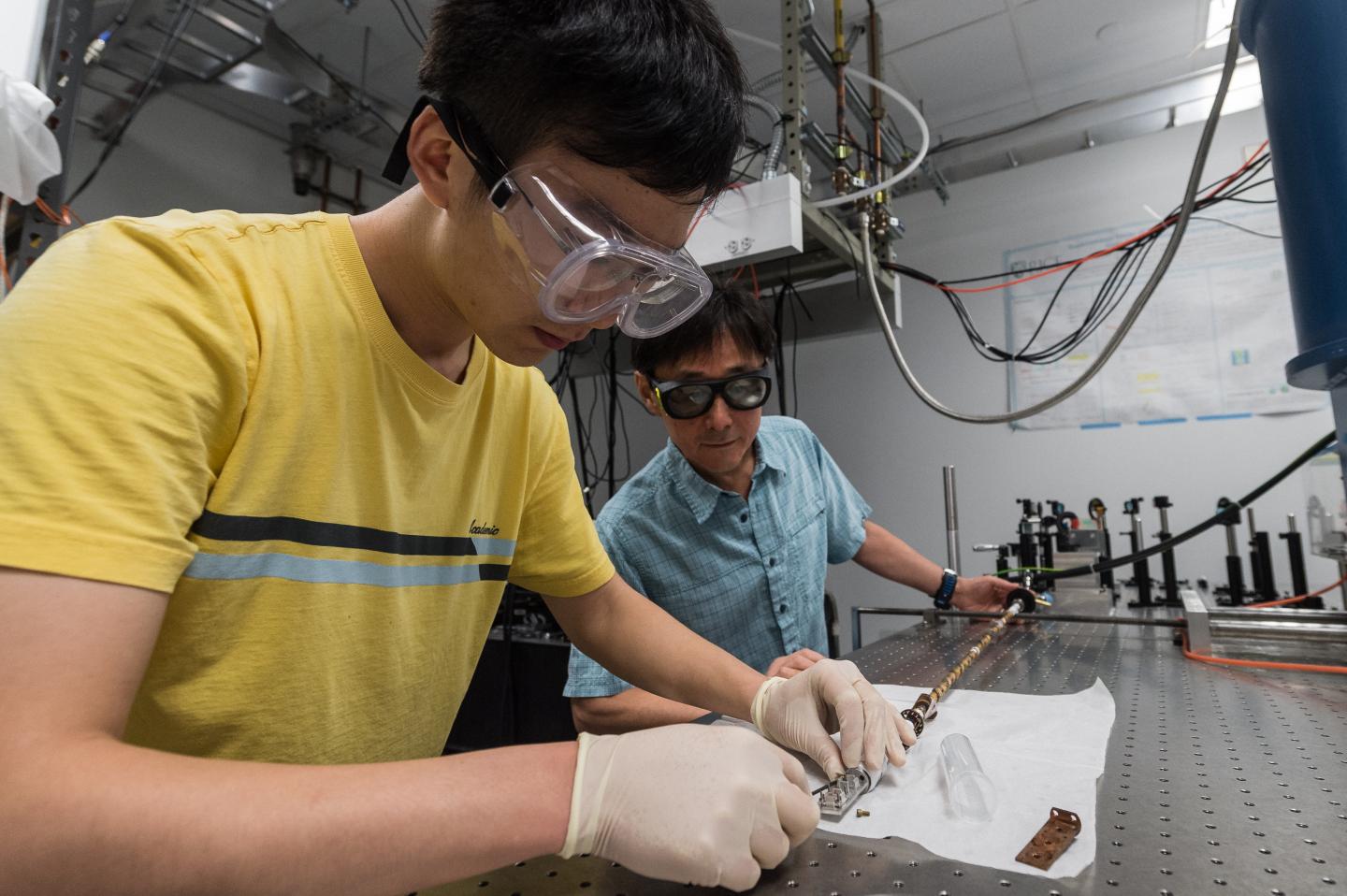 Xinwei Li and Junichiro Kono, [IMAGE] | EurekAlert! Science News Releases