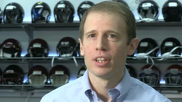 First ratings for youth football helmets addr | EurekAlert!