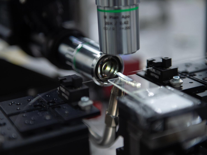 Scientists develop ‘exceptional’ surface to e | EurekAlert!