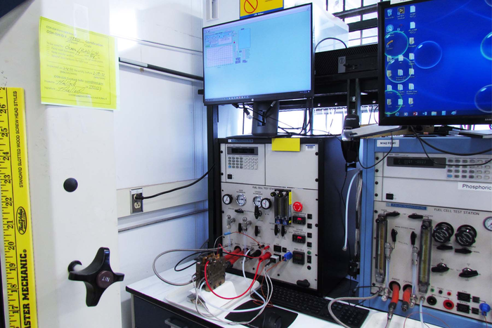 New polymer fuel cells can operate at higher | EurekAlert!
