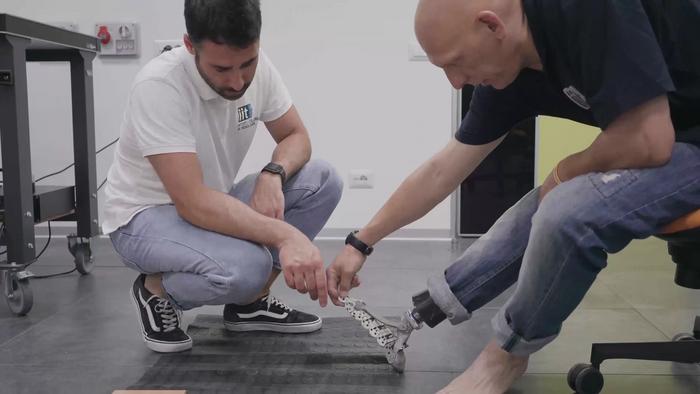 Introducing SoftFoot Pro: a cutting-edge moto | EurekAlert!