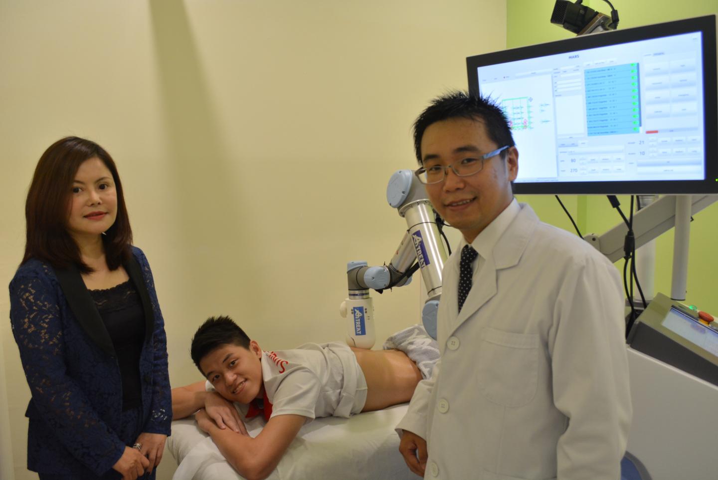 (Right to left) Albert Zhang, [IMAGE] | EurekAlert! Science News Releases