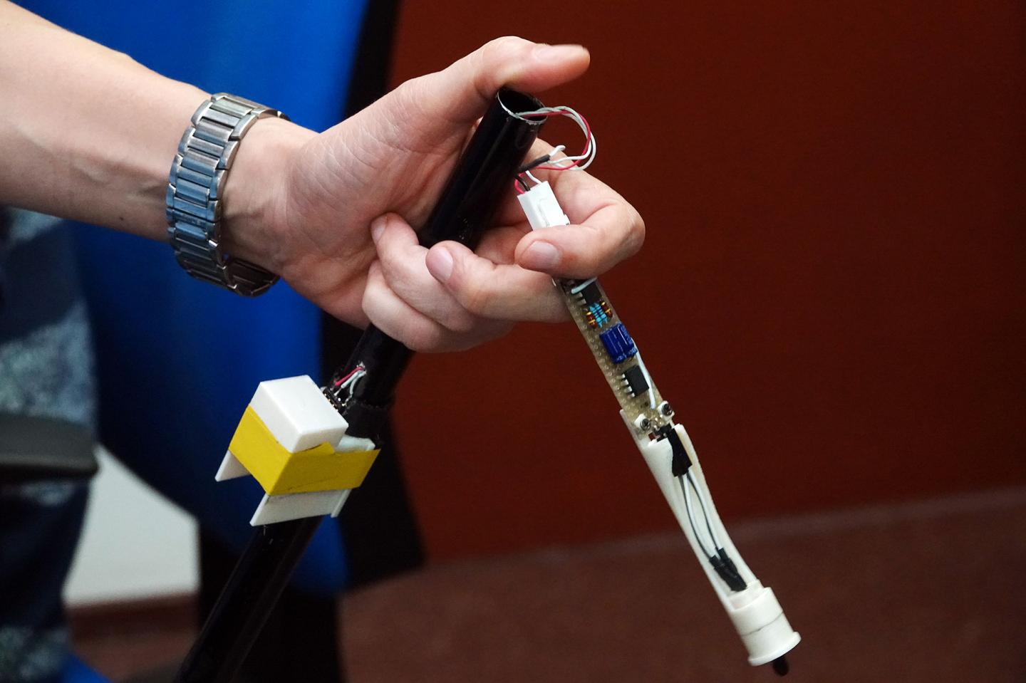 Mechanized Cane Designs at the [IMAGE] | EurekAlert! Science News Releases