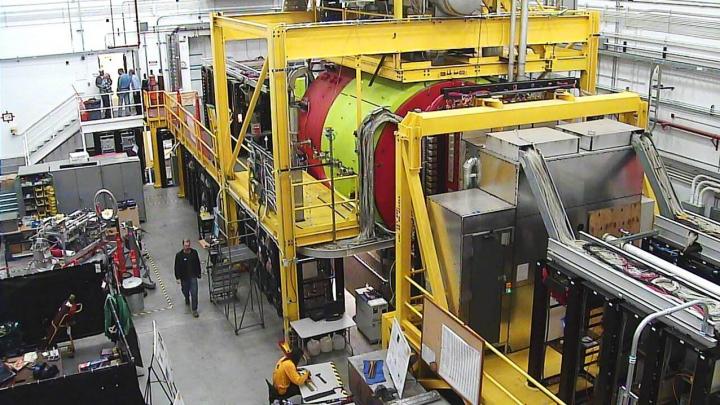 The GlueX Apparatus [IMAGE] | EurekAlert! Science News Releases