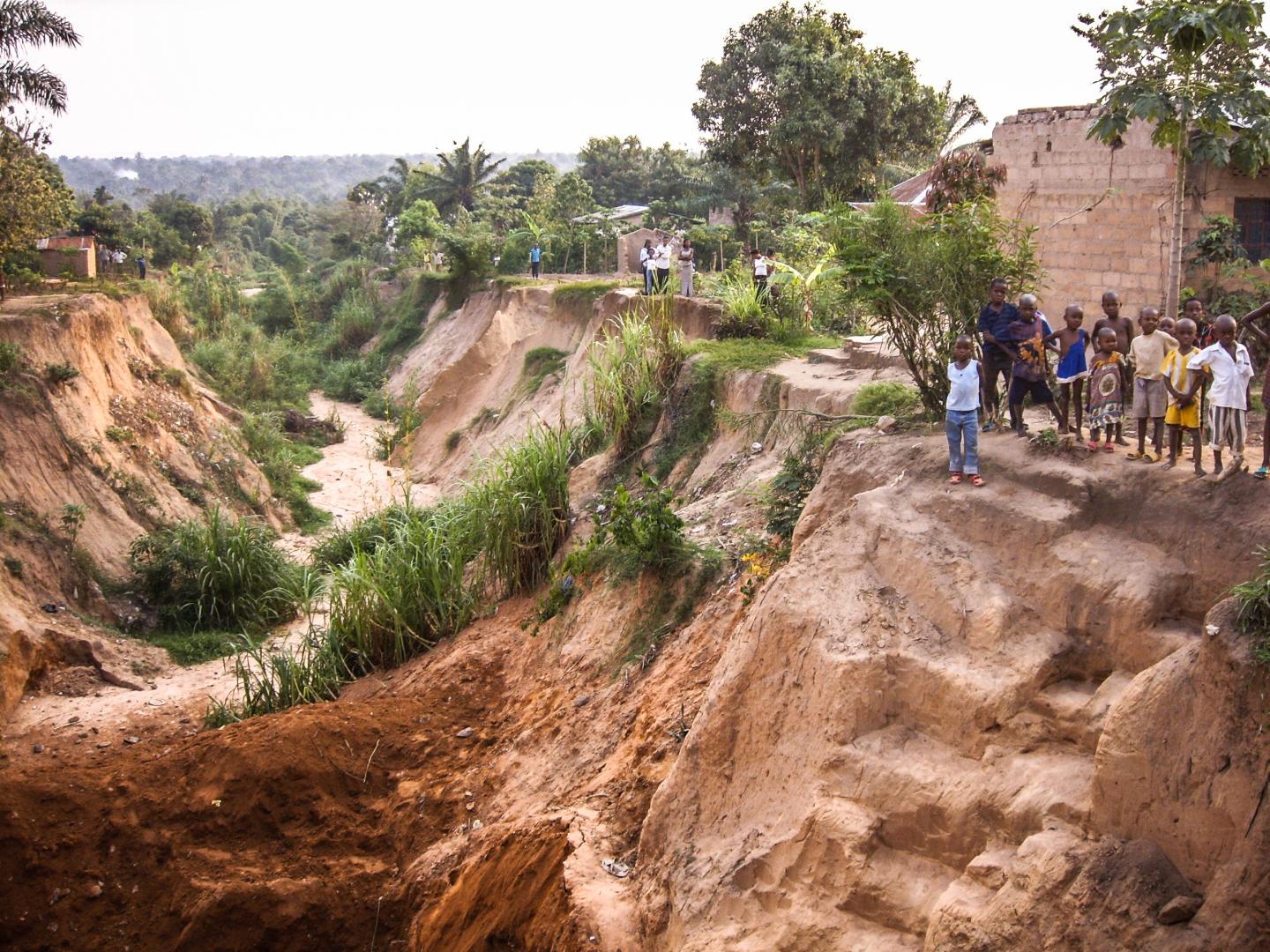 Climate change speeds up gully erosion | EurekAlert!