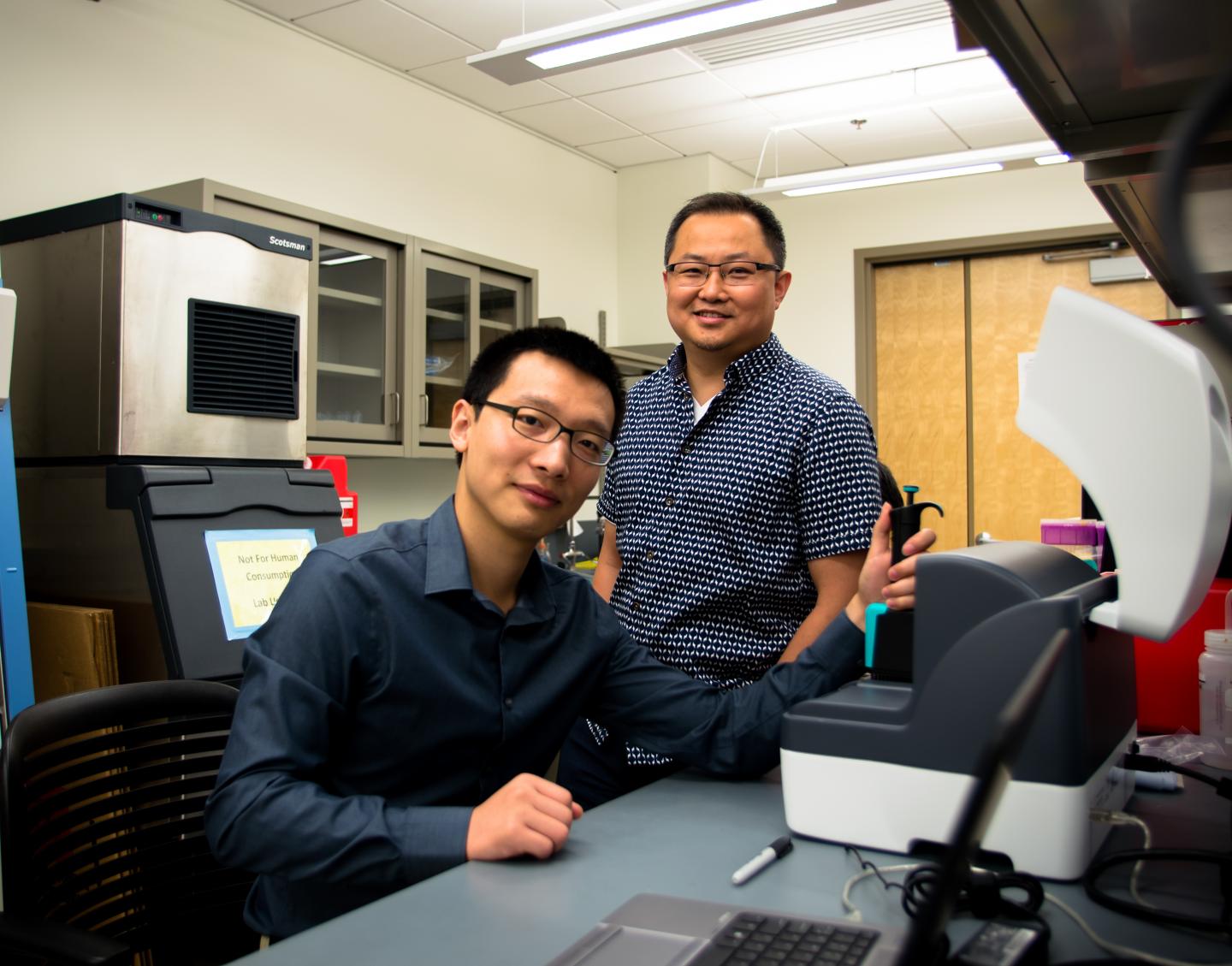Sai Ma and Chang Lu, Virginia [IMAGE] | EurekAlert! Science News Releases