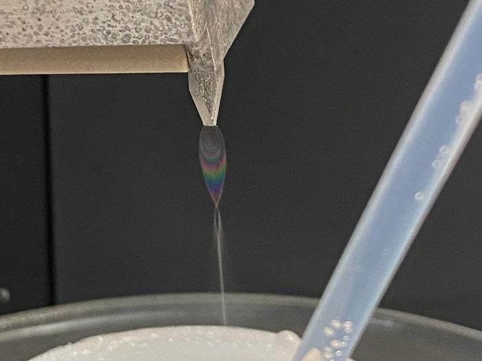 Attosecond physics water spray [IMAGE] | EurekAlert! Science News Releases