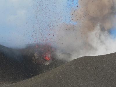 Deep Volcanic 'Fizz' [IMAGE] | EurekAlert! Science News Releases