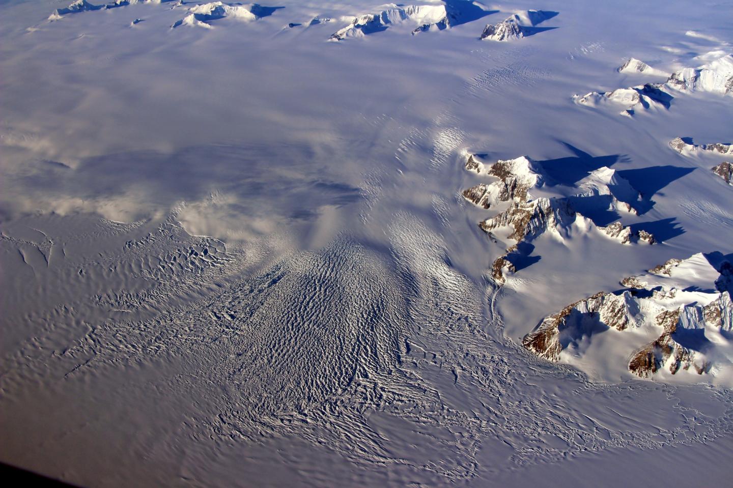 NASA launches eighth year of Antarctic Ice Ch | EurekAlert!