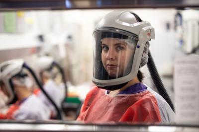 Inside the Biosafety Level 3 [IMAGE] | EurekAlert! Science News Releases