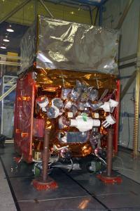 NASA'S GLAST satellite gets unwrapped for the | EurekAlert!