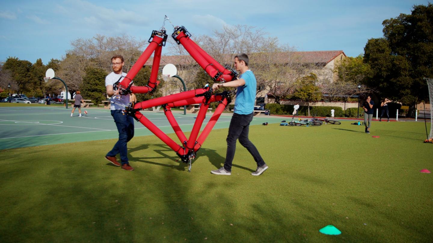 Carrying Robot [IMAGE] | EurekAlert! Science News Releases