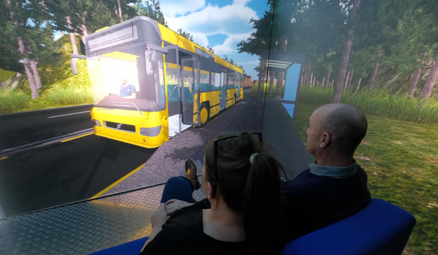 Blue Room Demonstrating Bus Sc [IMAGE] | EurekAlert! Science News Releases